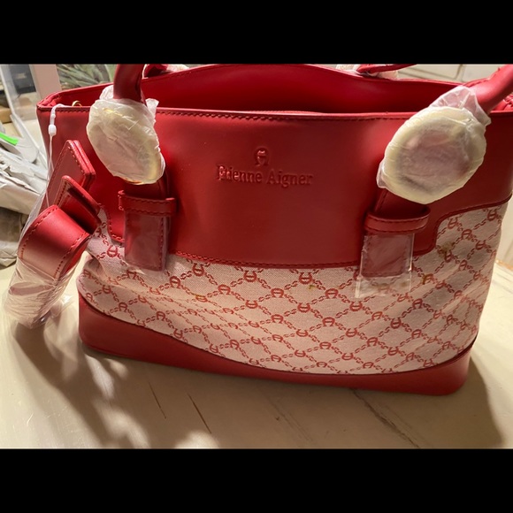 Etienne Aigner | Bags | Vintage Signature Logo Etienne Aigner Bag ...